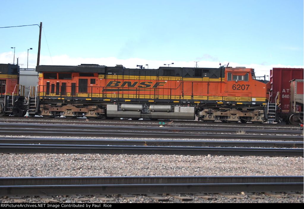 BNSF 6207